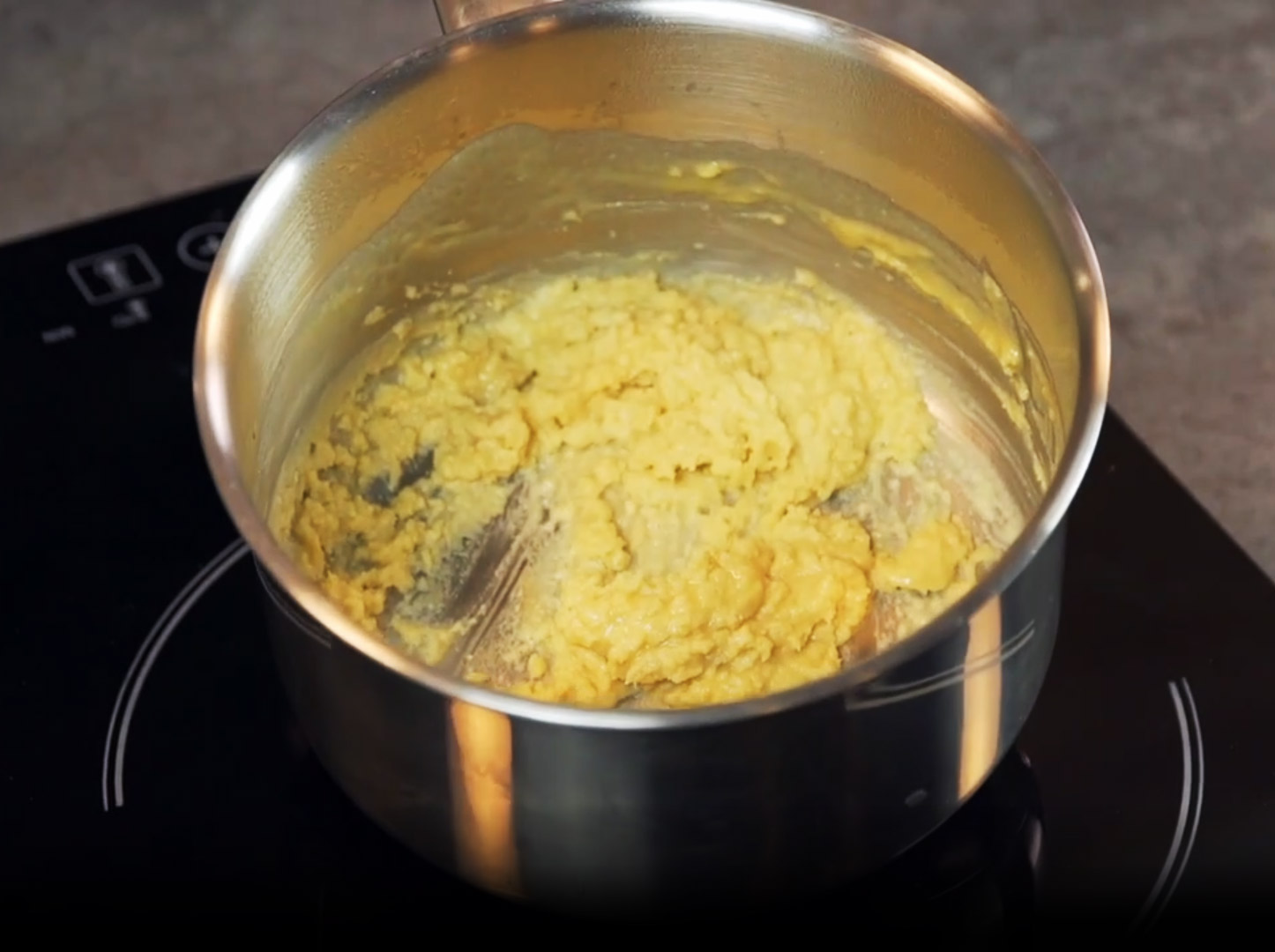 Roux blanc - Recette et conseils - Saucer.fr